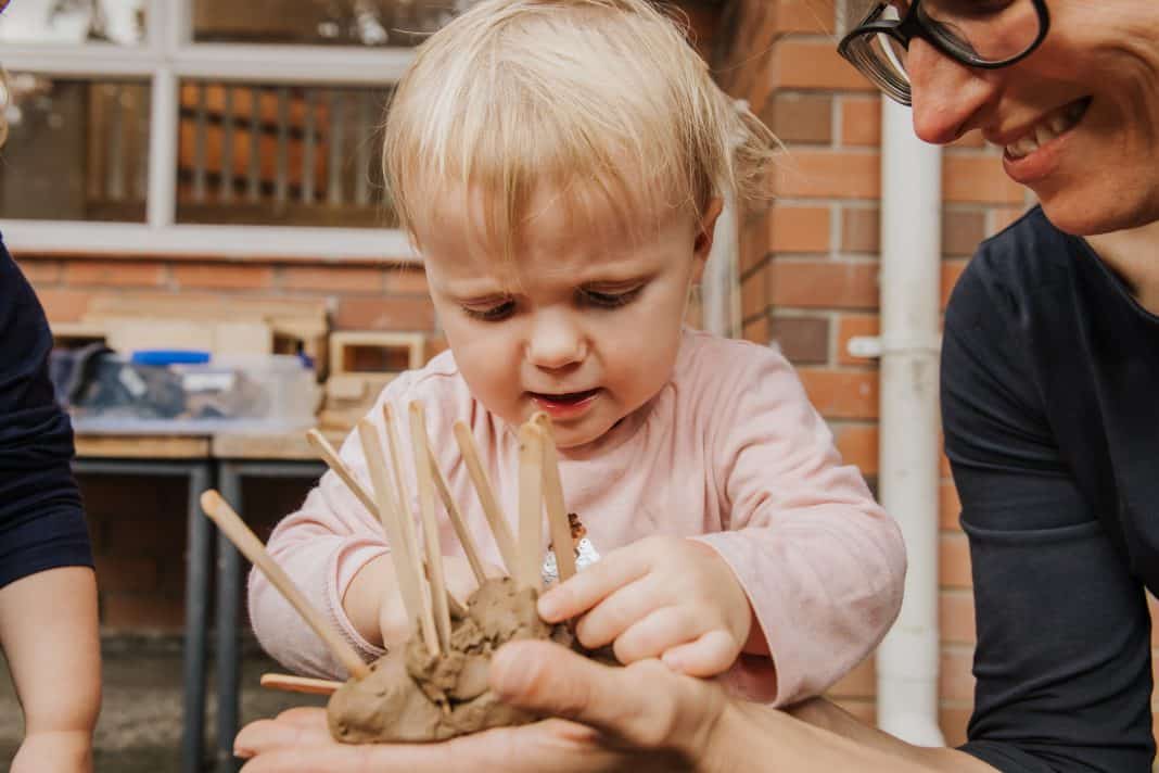 Visual arts in early childhood education - THE EDUCATION HUB