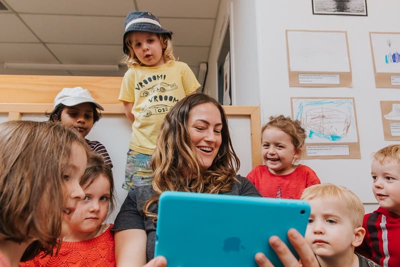 Digital technologies in early childhood education - THE EDUCATION HUB