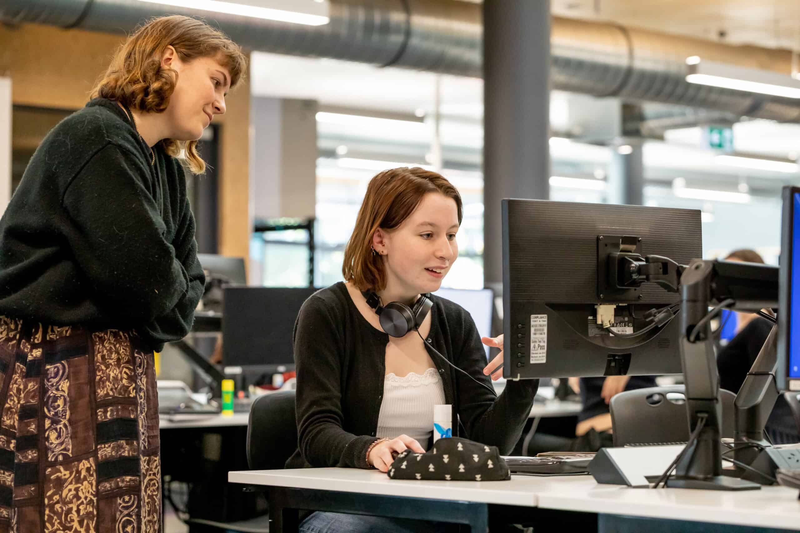 What teachers need to know about digital reading - THE EDUCATION HUB